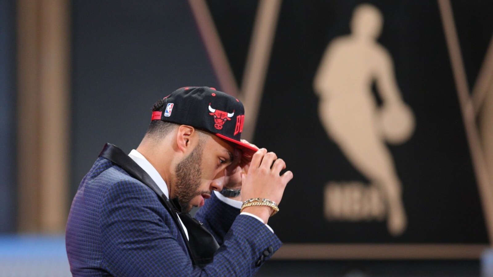 Former Chicago Bulls NBA 1st Round Pick Signs With New Team | Yardbarker