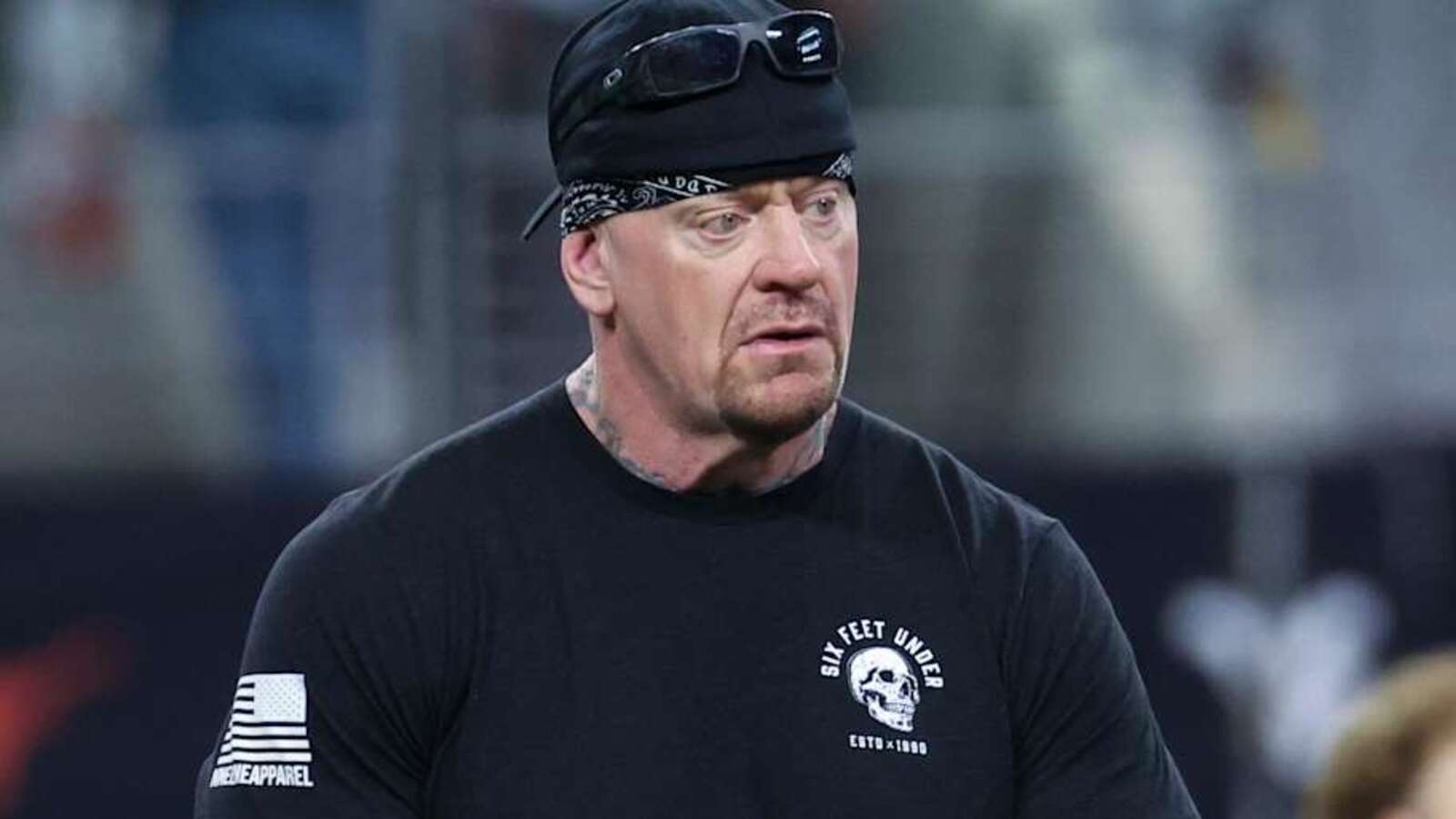 The Story Of Hakeem Olajuwon Catching An Alley-Oop From WWE Legend ...