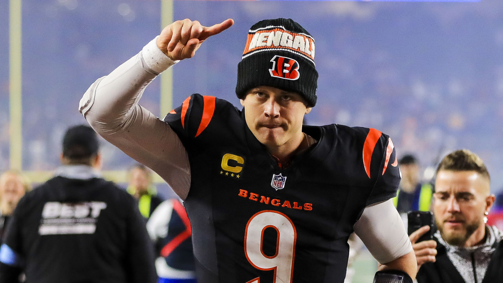 Watch: Bengals keep playoff hopes alive with walk-off OT win | Yardbarker