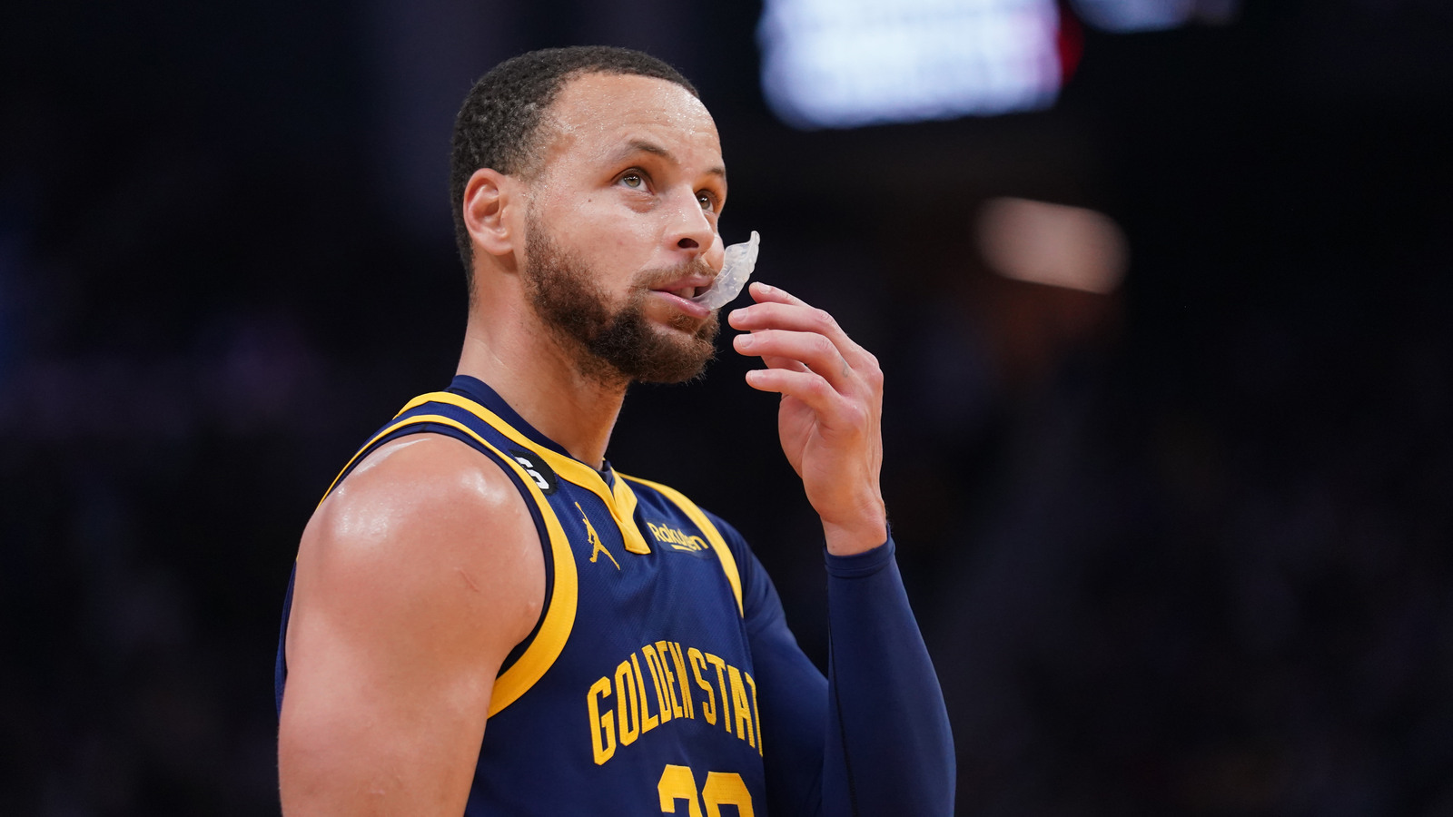 Steph Curry injury endangers Warriors' title dreams | Yardbarker