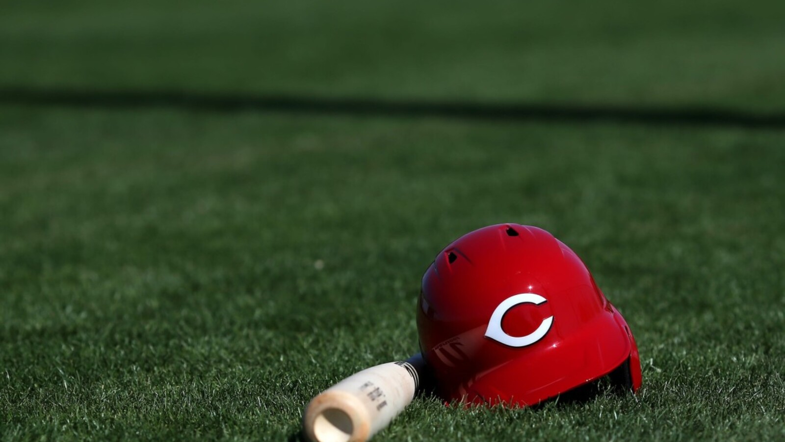 On This Date in 1999: Reds Make Game Changing Trade | Yardbarker