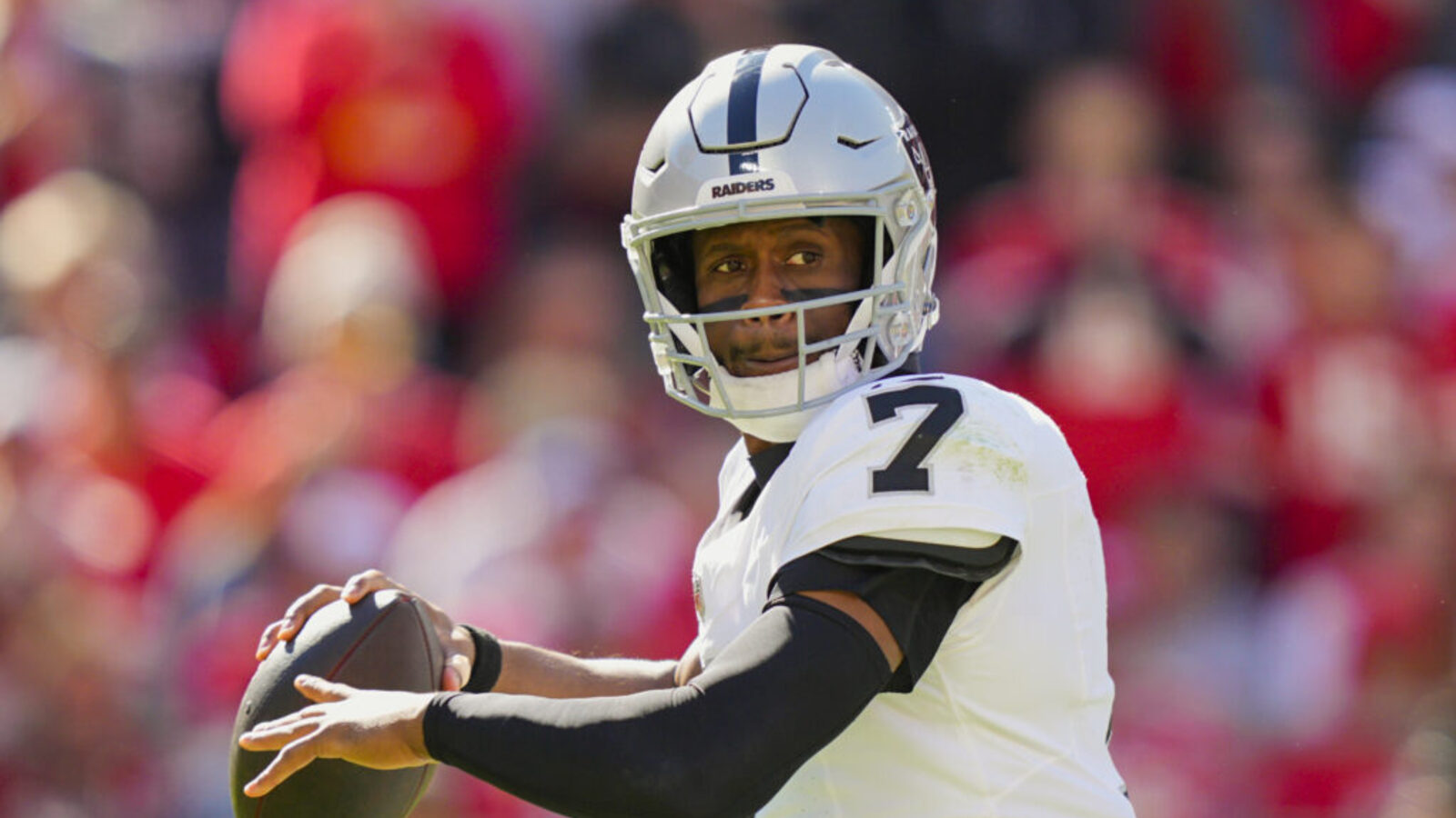 Las Vegas Raiders Could Replace Geno Smith With Dynamic QB | Yardbarker