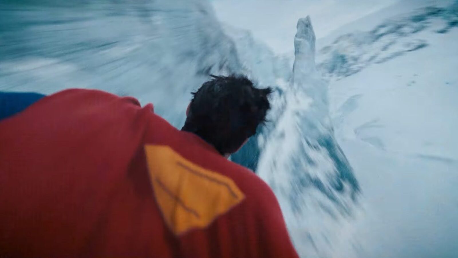 James Gunn Shares Behind-the-Scenes Video of SUPERMAN Flying Scene ...