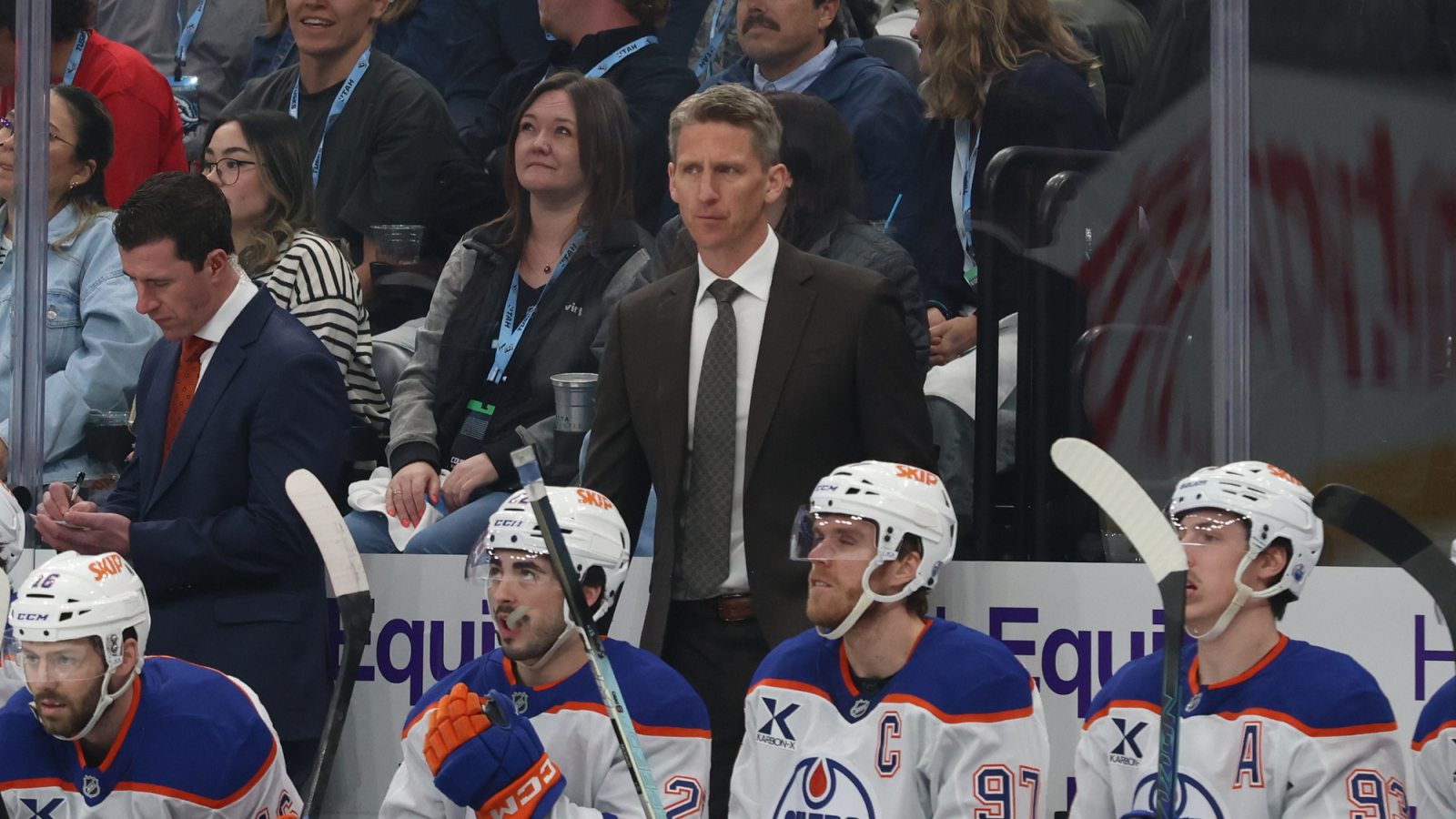 Stan Bowman Defends Oilers’ Decision to Fire Kris Knoblauch | Yardbarker