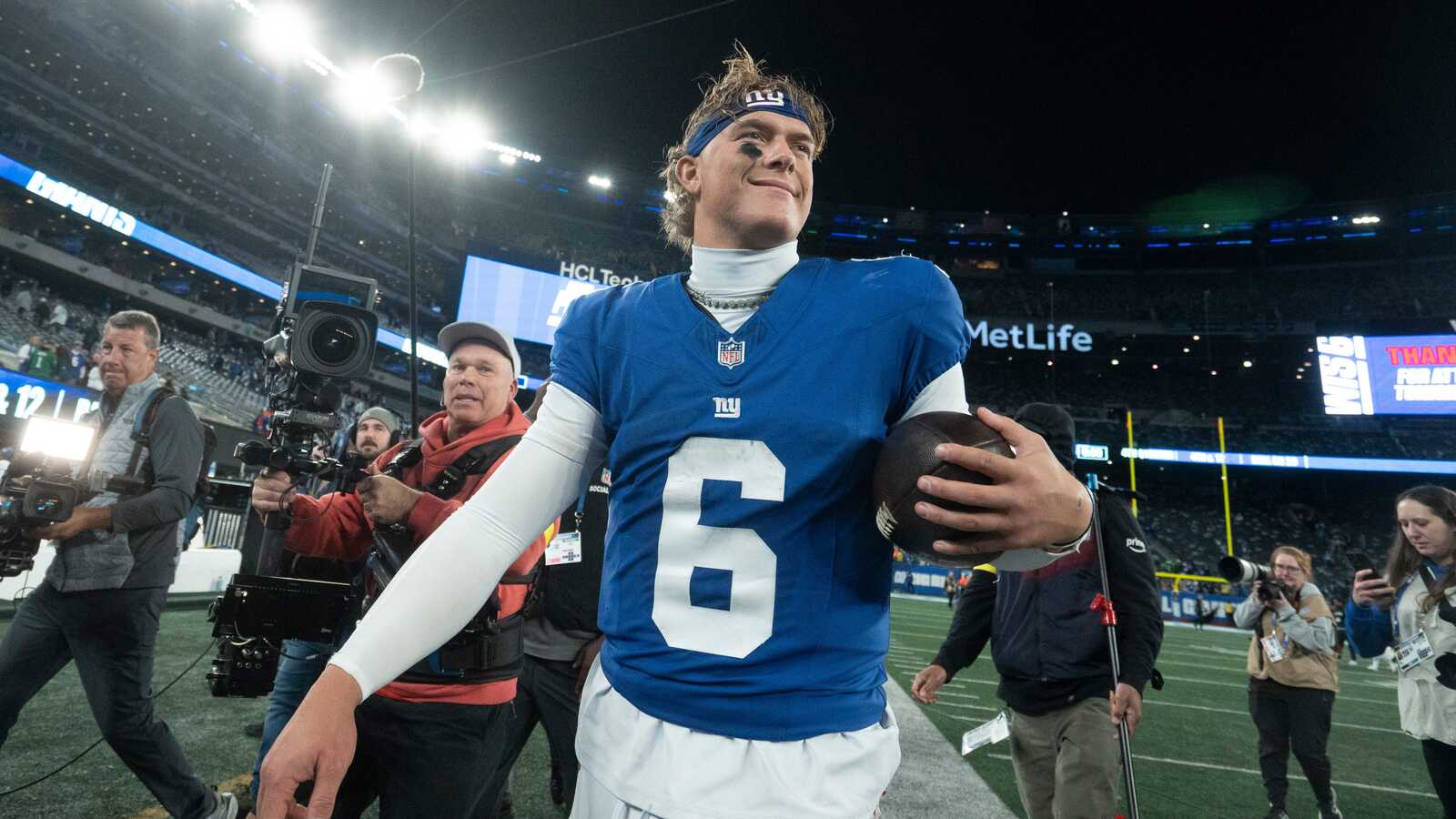 Giants Locker Room Rally Against Strong Critics After Helping Jaxson ...