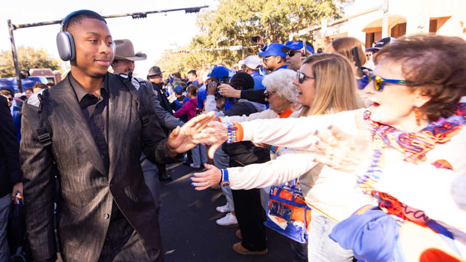 DJ Lagway Foundation to Donate $50k to UF Health | Yardbarker