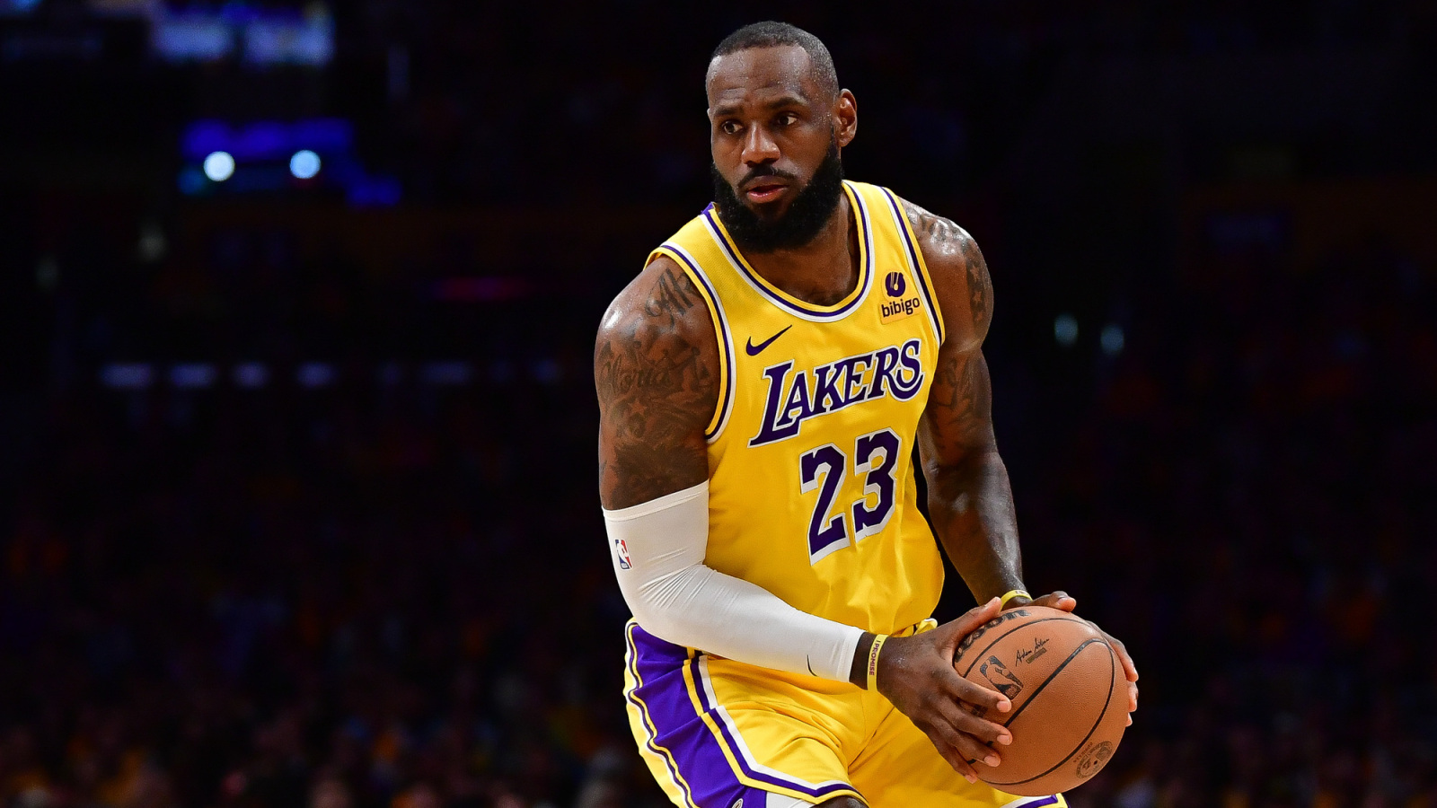 New detail surfaces about LeBron James' contract with Lakers | Yardbarker