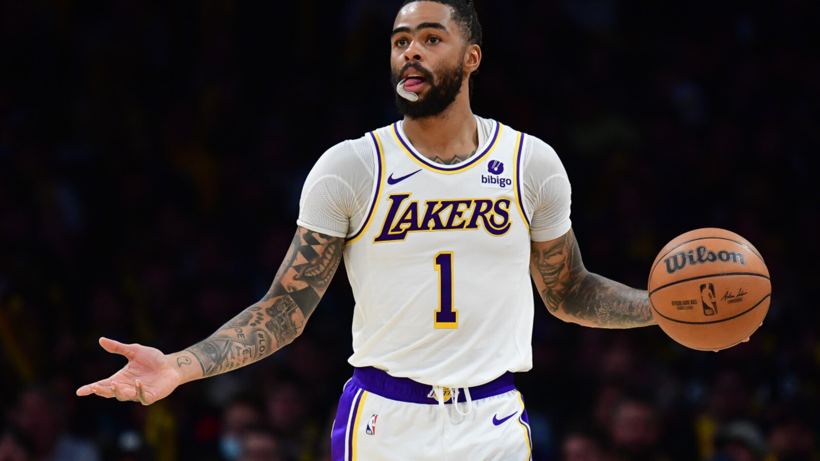 D'Angelo Russell Calls Out Referees After Lakers Shockingly Lose Game 2 ...