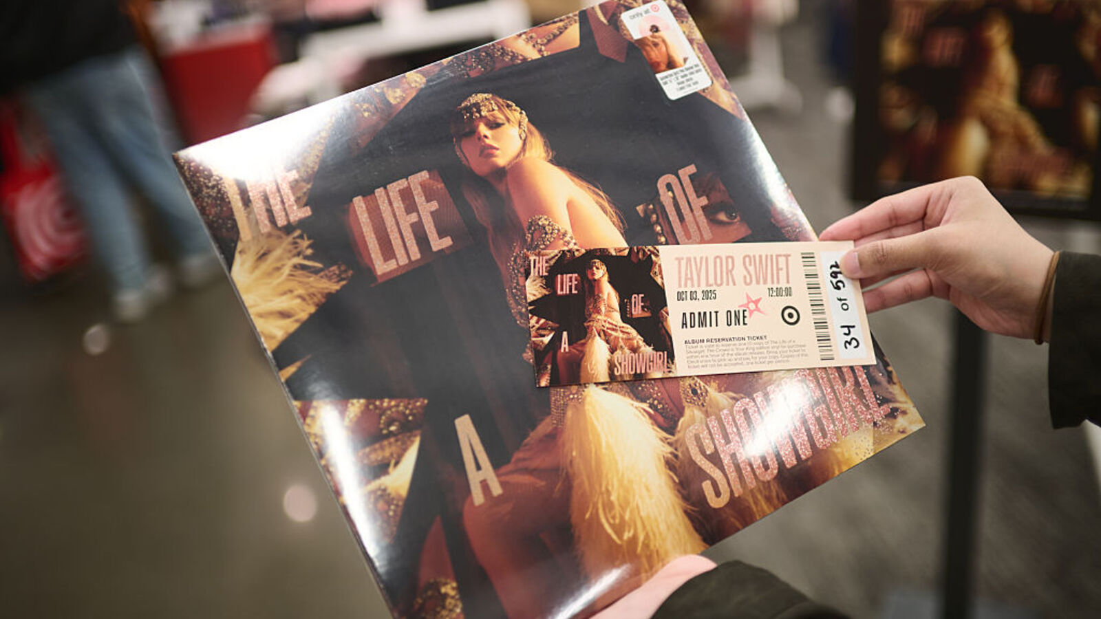 Taylor Swift Addresses Criticism of New Album, Says Fans May Connect ...