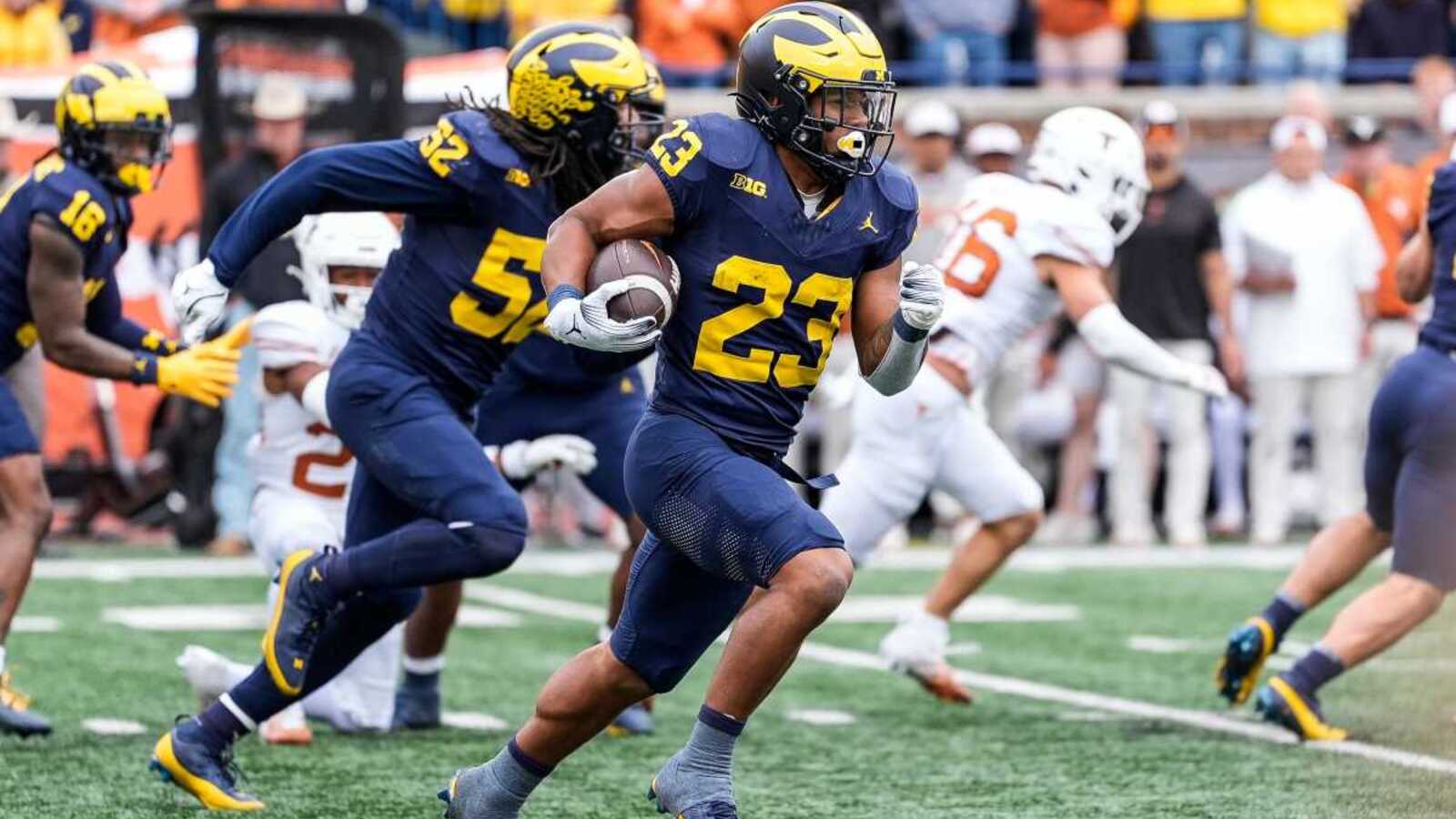 Michigan Freshman Compared to Legendary Running Back Ahead of Bowl Game ...