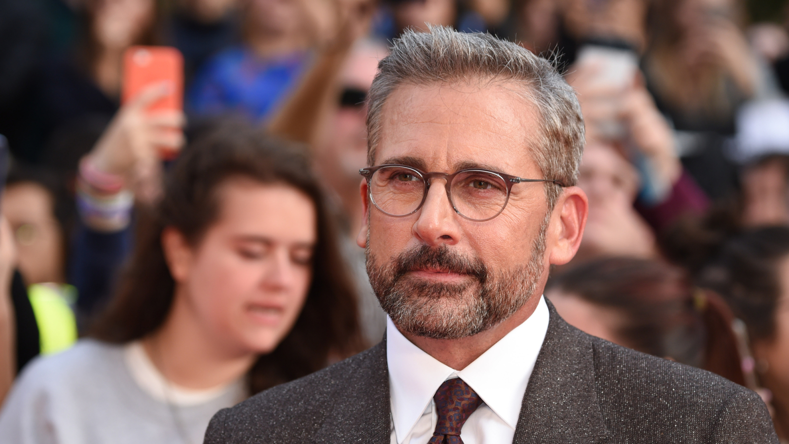 Steve Carell surprises wildfire impacted high schoolers with free prom ...