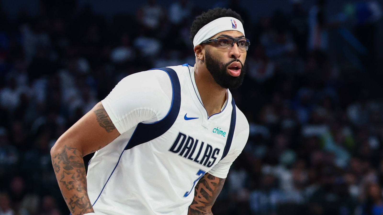 Lakers ditching 'slippery' NBA Cup court for Anthony Davis' return ...