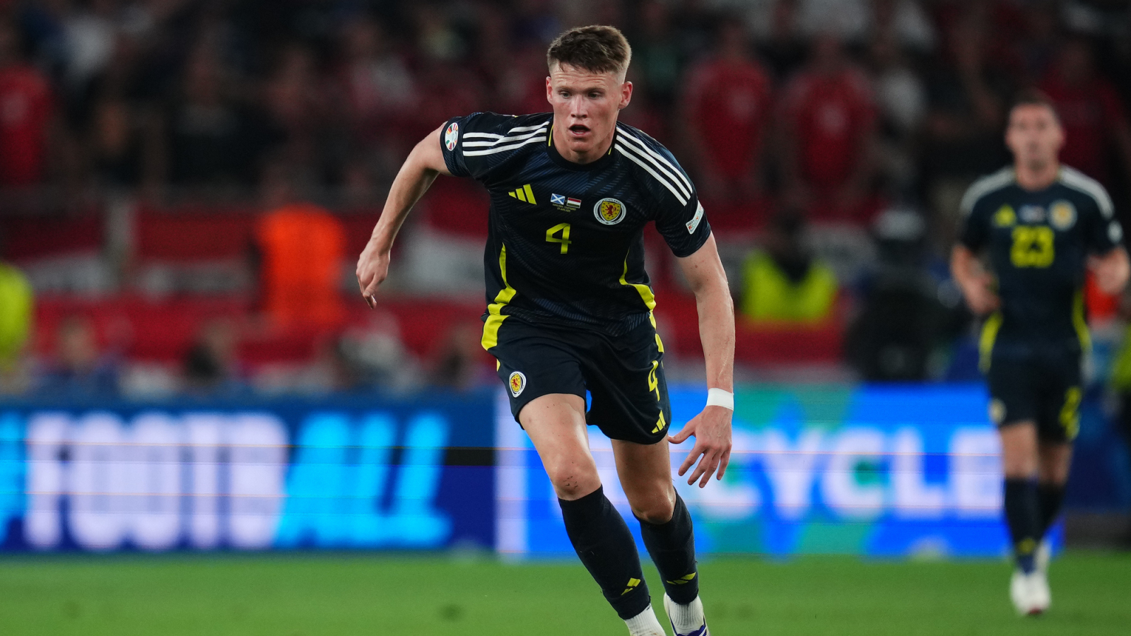 Scott McTominay arrival in Italy delayed by a day; Napoli working to ...