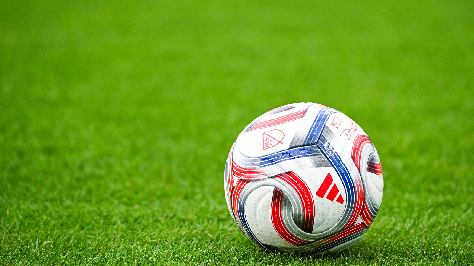 Manchester United make decision on Yan Diomande transfer | Yardbarker