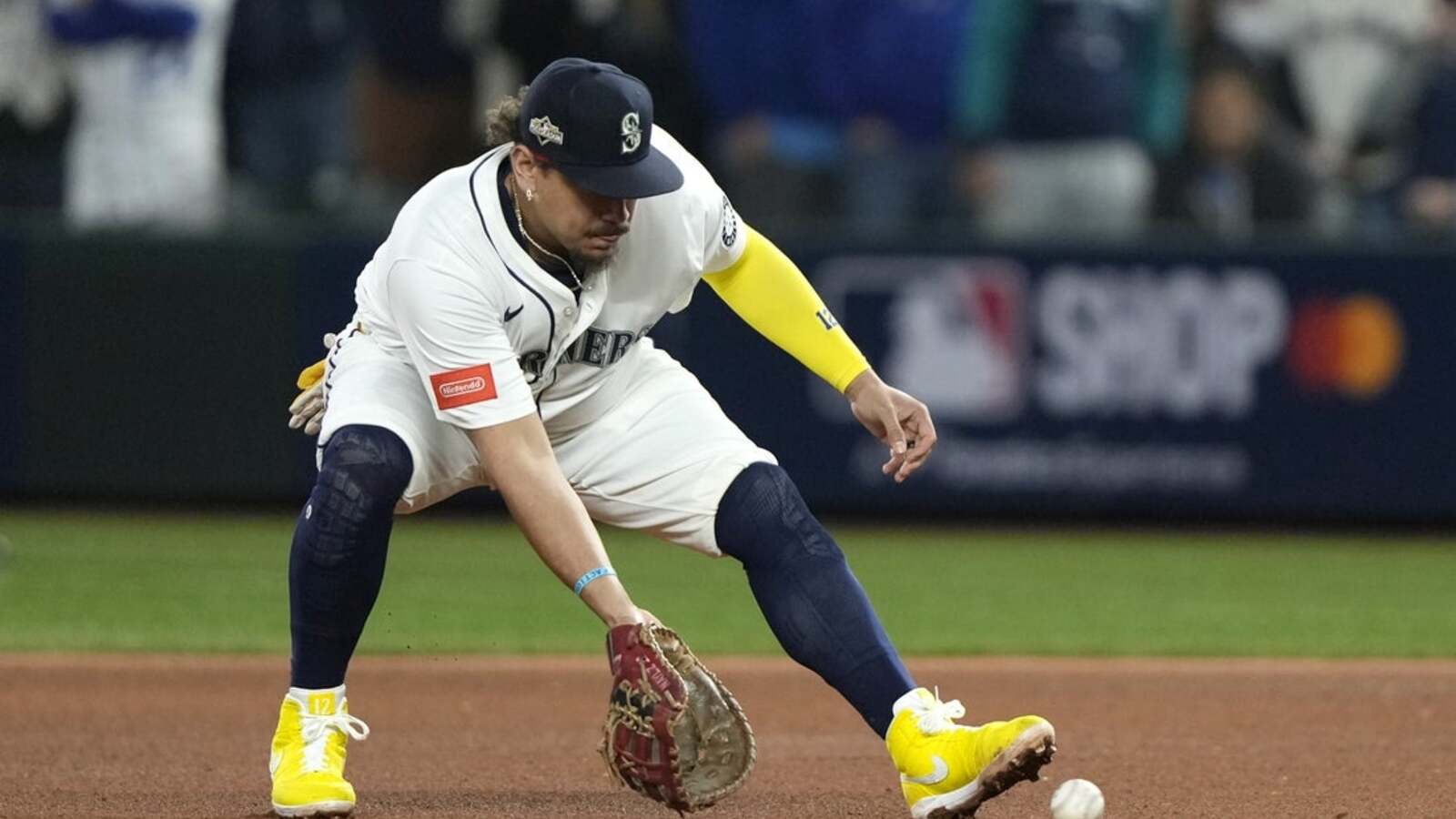 Josh Naylor not with Mariners as wife prepares to give birth | Yardbarker