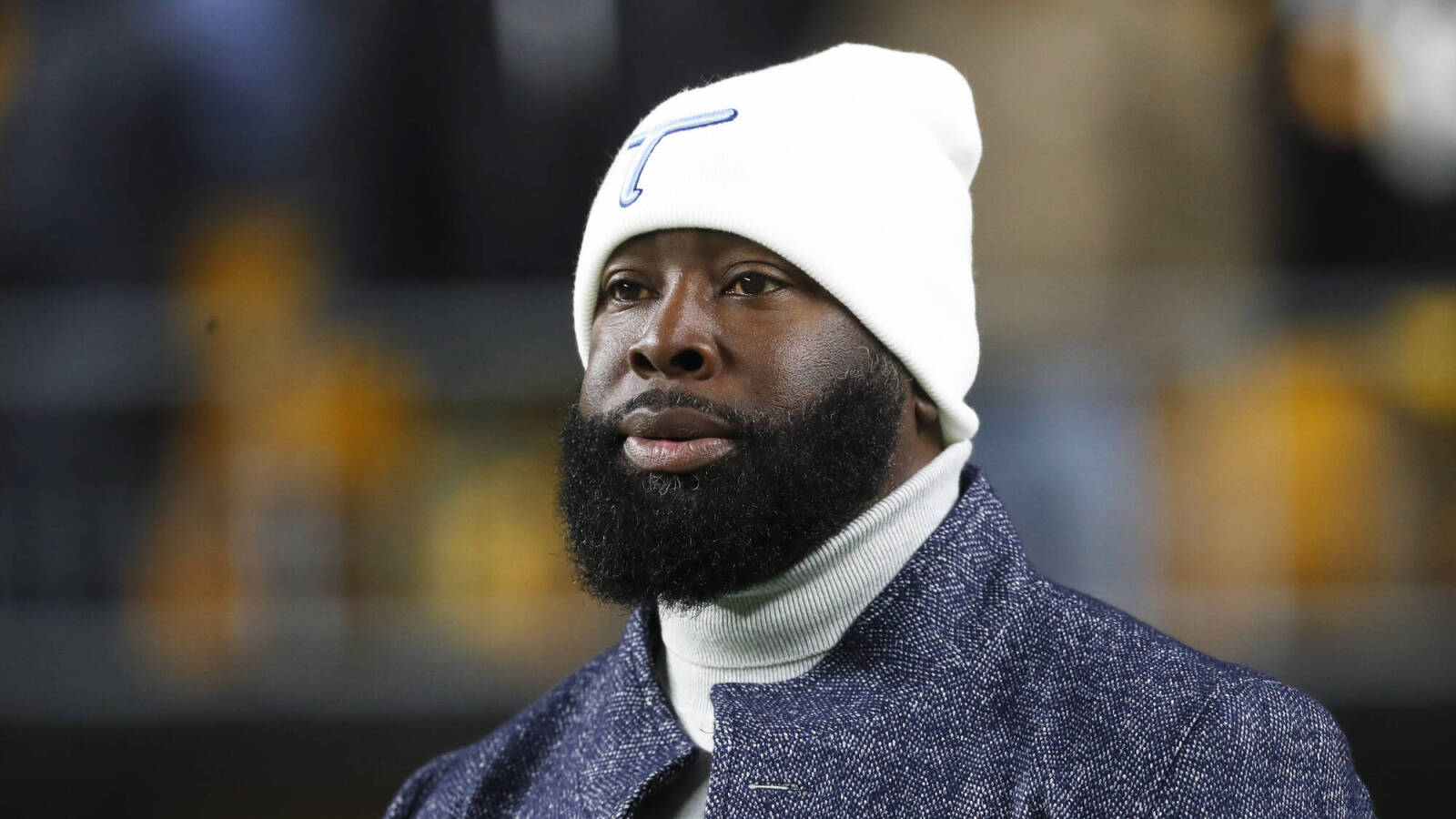 Ran Carthon throws shade at Vrabel while introducing new Titans coach ...