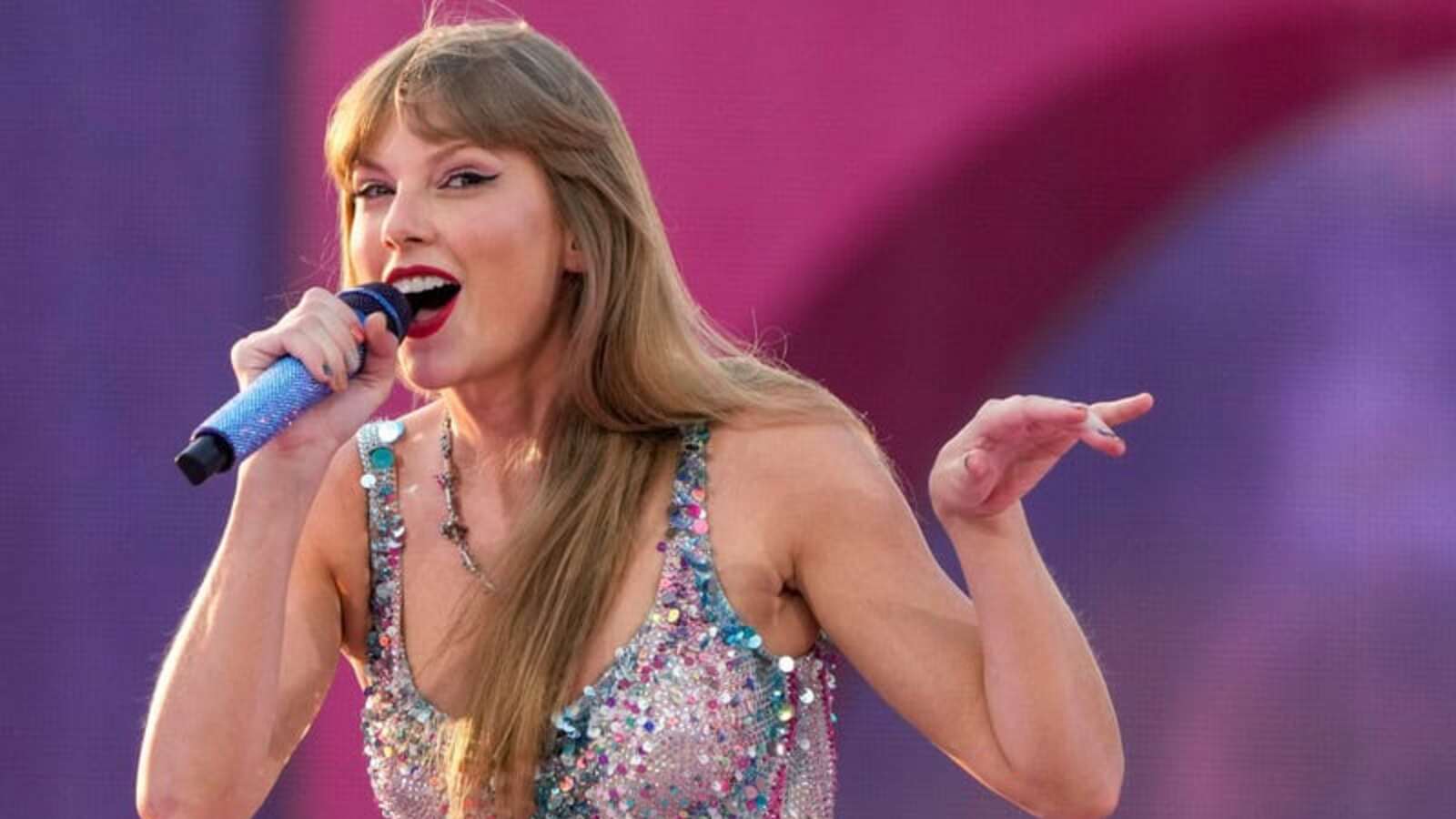 Taylor Swift Ranks No. 1 in Most Influential NFL WAGs | Yardbarker