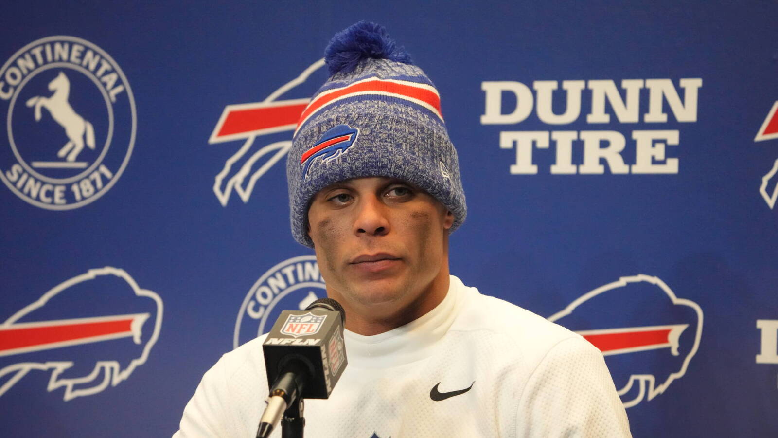 Miami Dolphins Jordan Poyer Reveals His Pick For Best Quarterback In ...