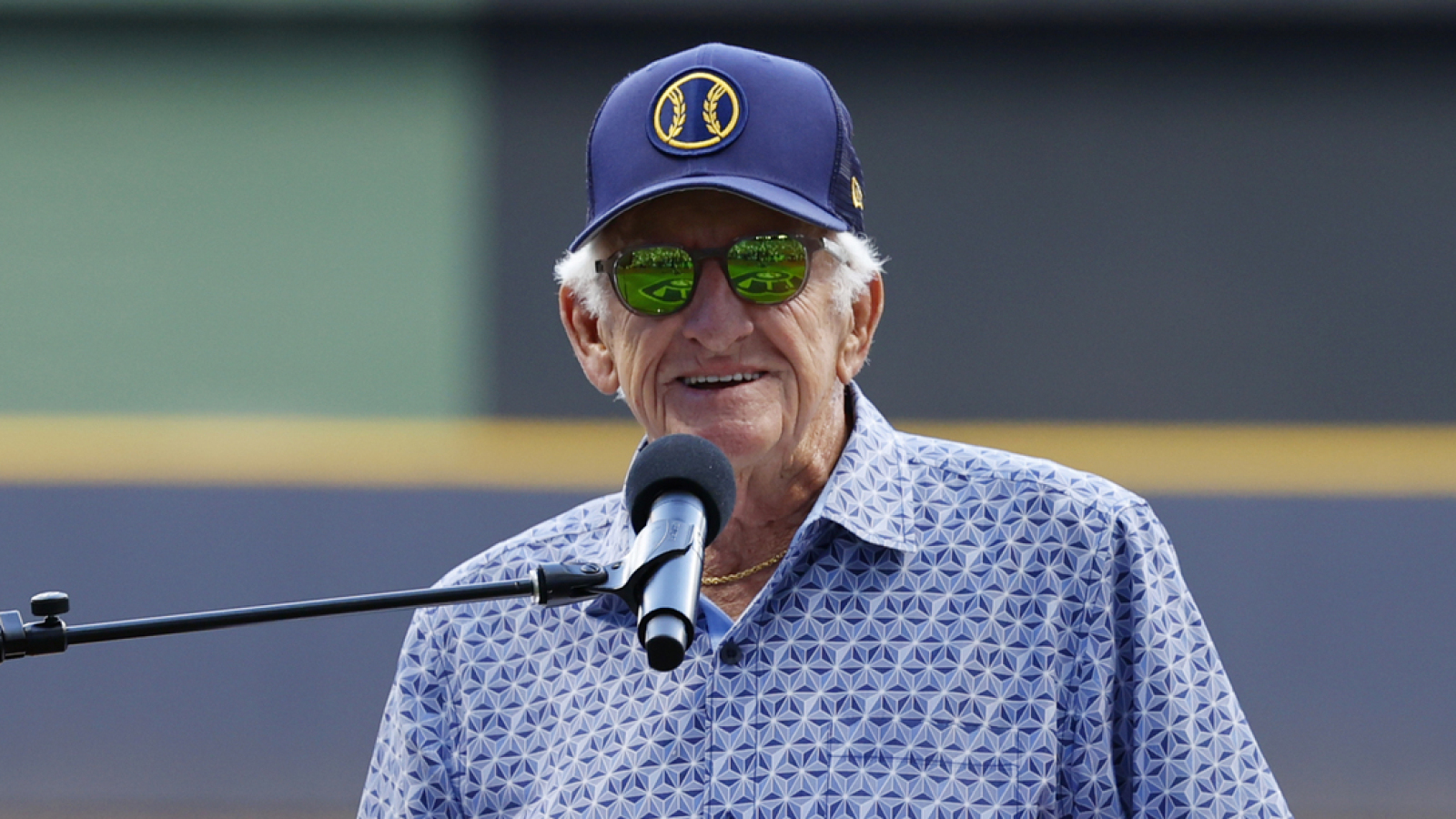 Five ways Bob Uecker made himself an American icon | Yardbarker