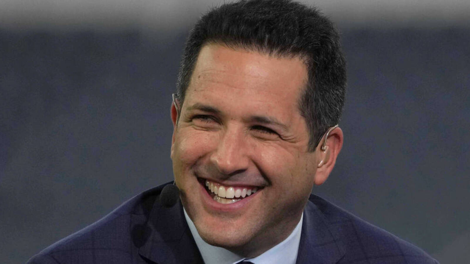 A shirtless Schefter wearing chains has broken the internet | Yardbarker