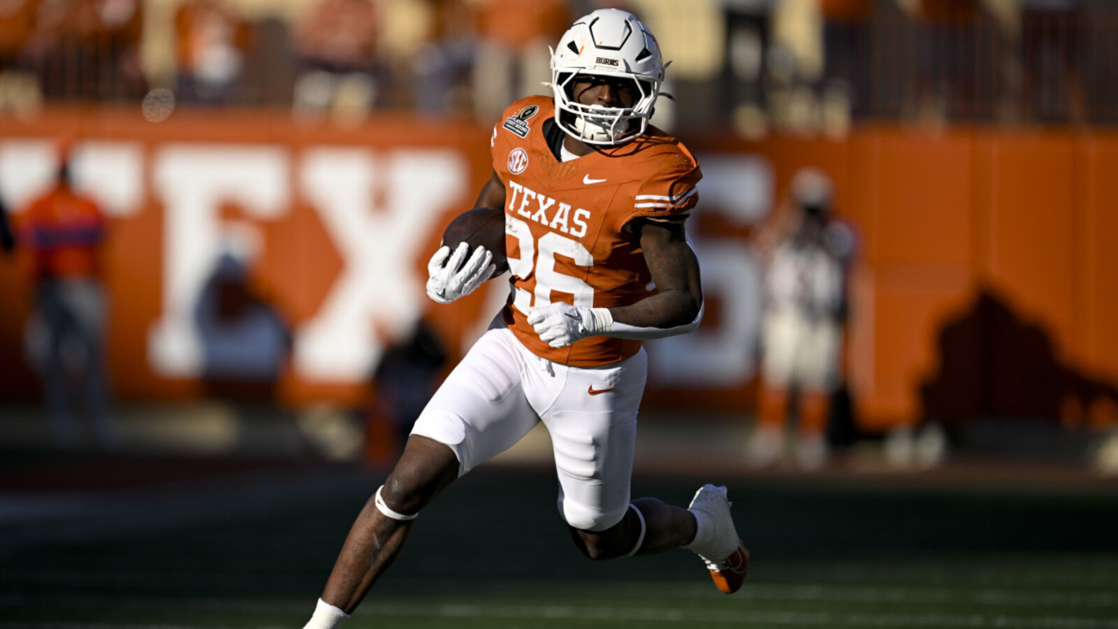 Texas Running Back Transfer Schedules Visit to College Football Playoff ...