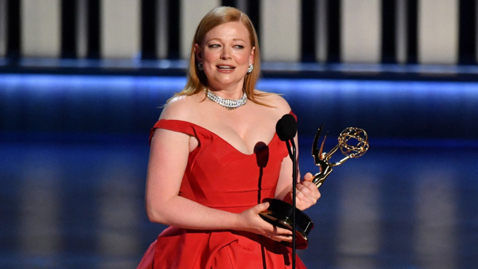 Sarah Snook struggled with her looks as a teenager: 'I didn't think I ...
