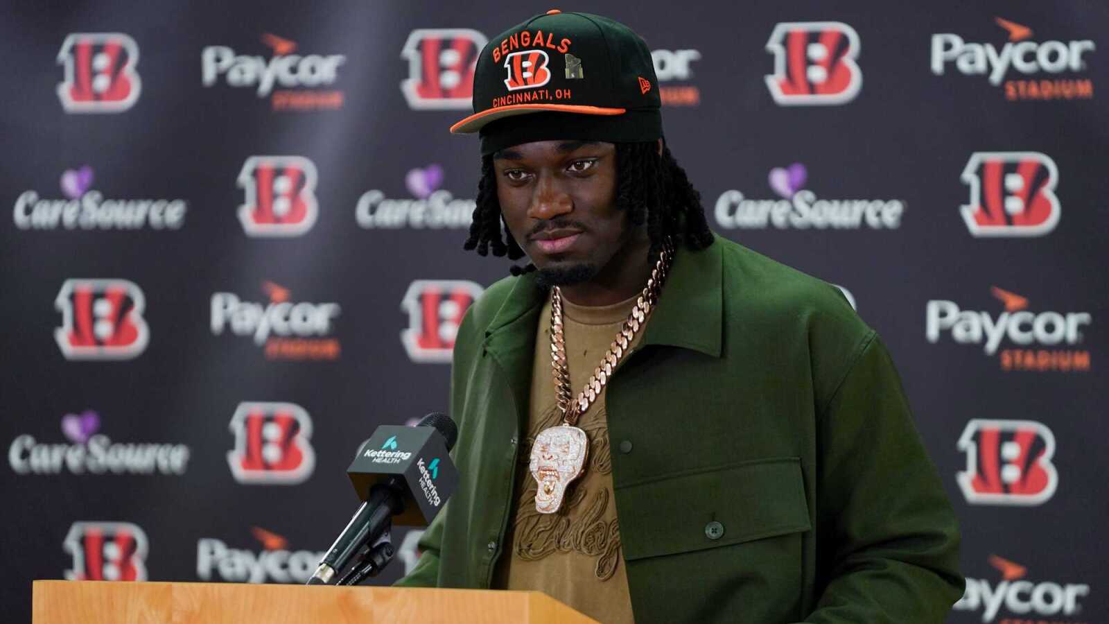 Chris Long Believes the Bengals Have Leverage Over Shemar Stewart and They’re Exploiting It ...