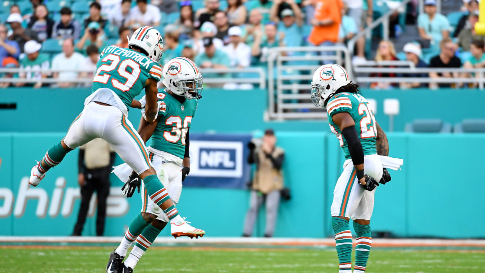 Miami Dolphins do a big favor for those who held onto the jersey of an ...