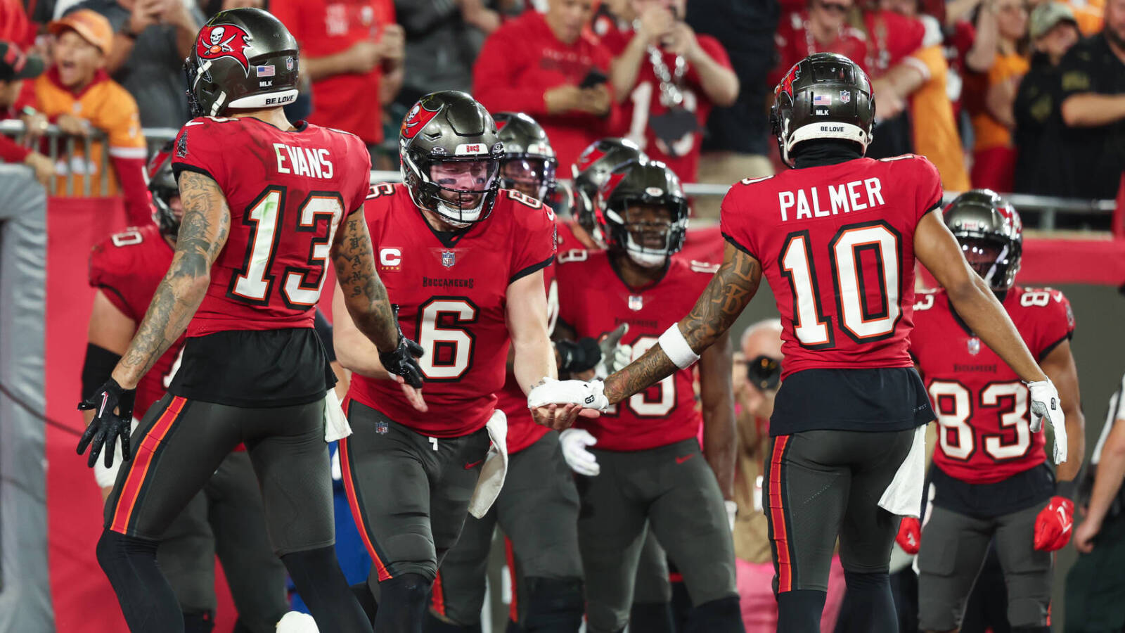 Watch: Bucs add 56-yard touchdown to break open wild-card game | Yardbarker