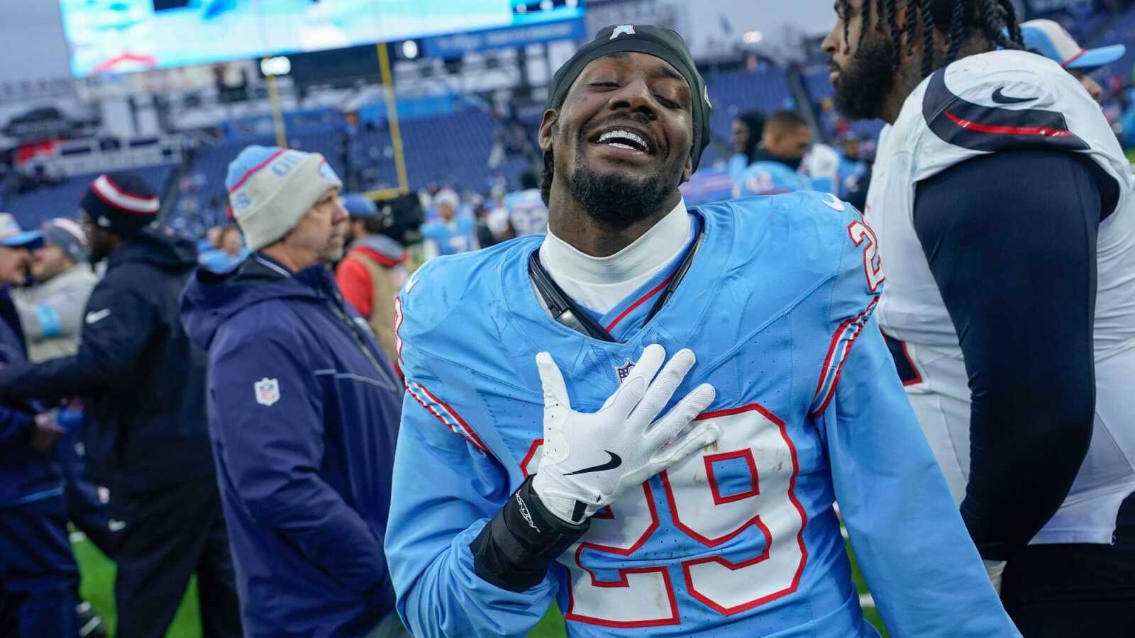Jarvis Brownlee Jr., Titans teammates shocked by trade | Yardbarker