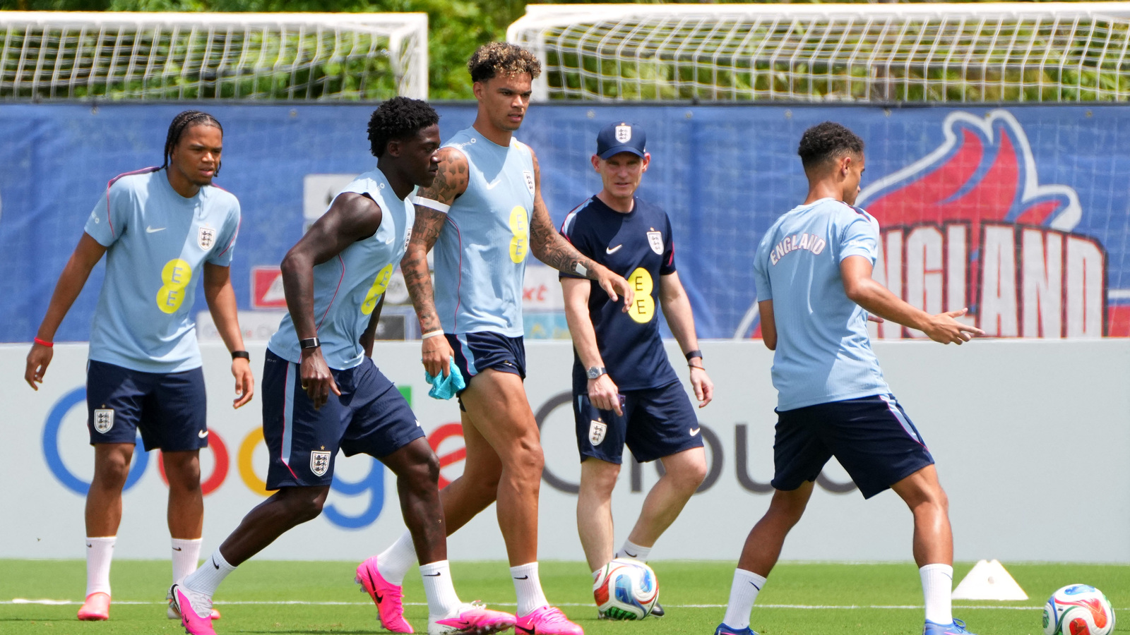 ‘Missed a trick’ – International boss blasted for Liverpool player’s ...