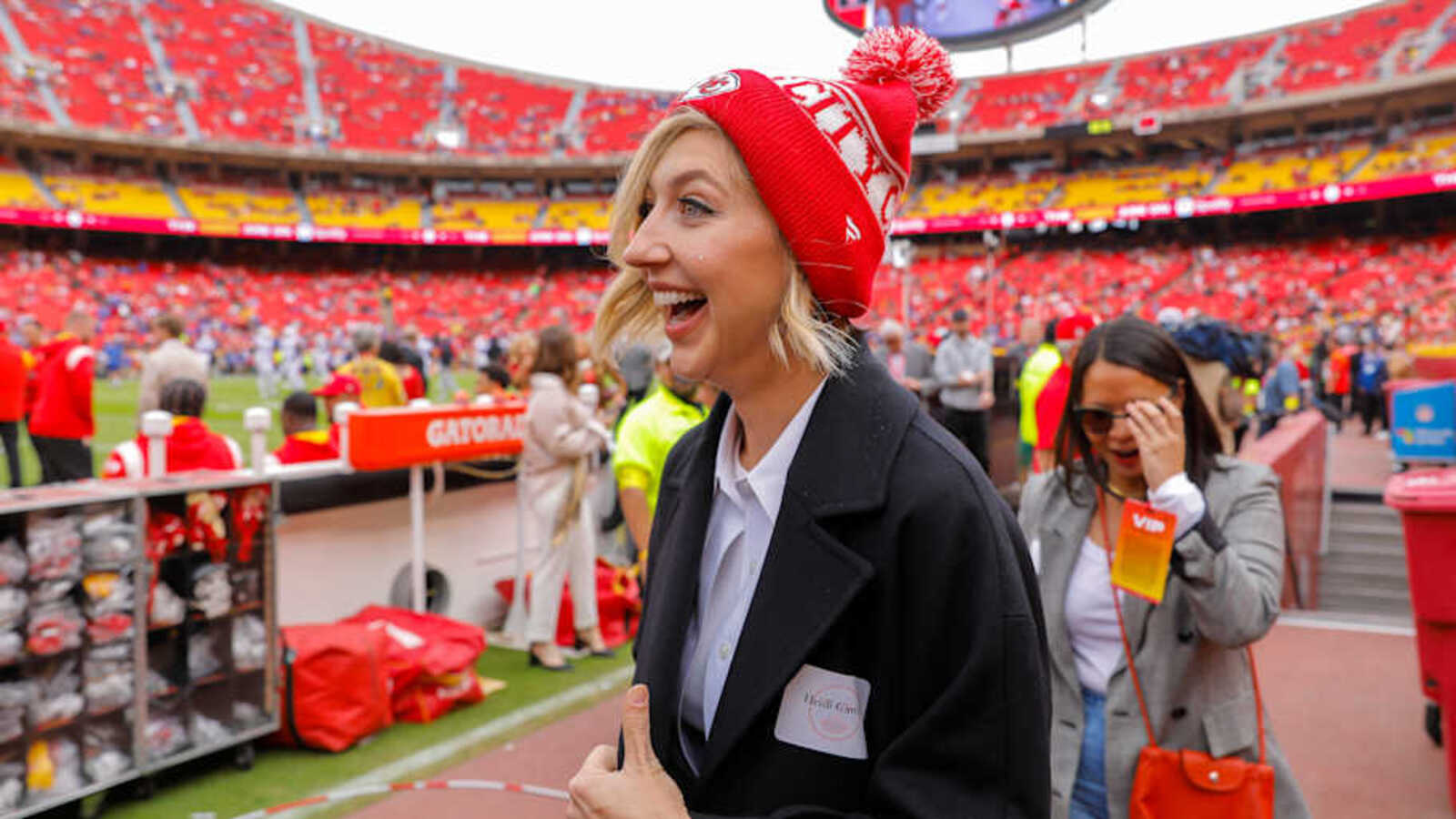 Heidi Gardner was every Chiefs fan on Patrick Mahomes' brutal pick-six ...