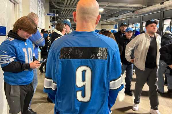 Watch: Lions Fans Boo Matthew Stafford in Detroit Return | Yardbarker