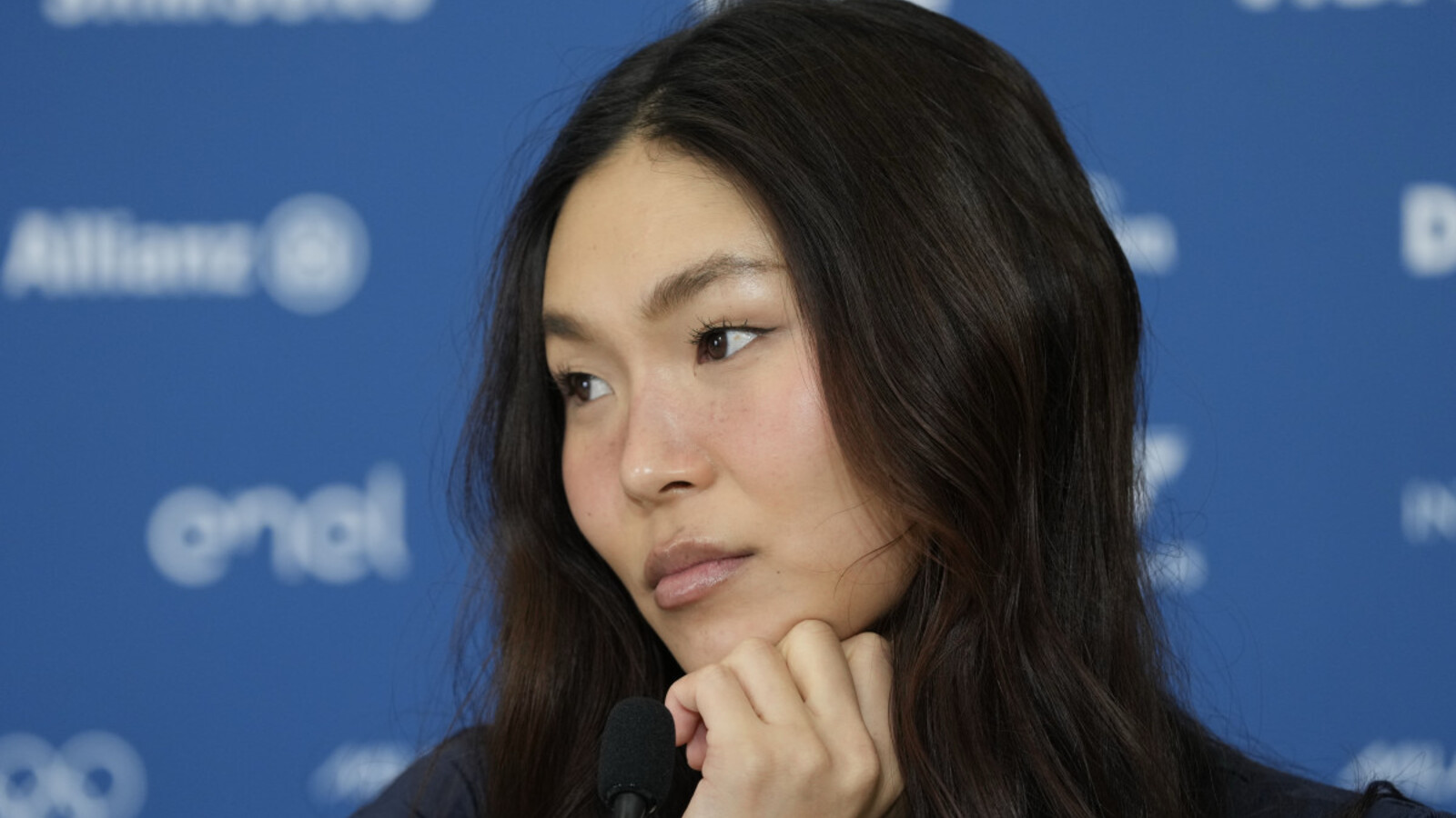 U.S. Snowboarder Chloe Kim Reacts to Eileen Gu Development at Winter ...