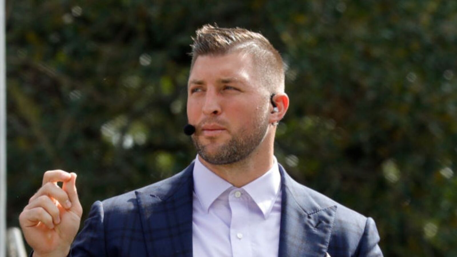 Tim Tebow squats 405 pounds in Texas Longhorns’ weight room | Yardbarker