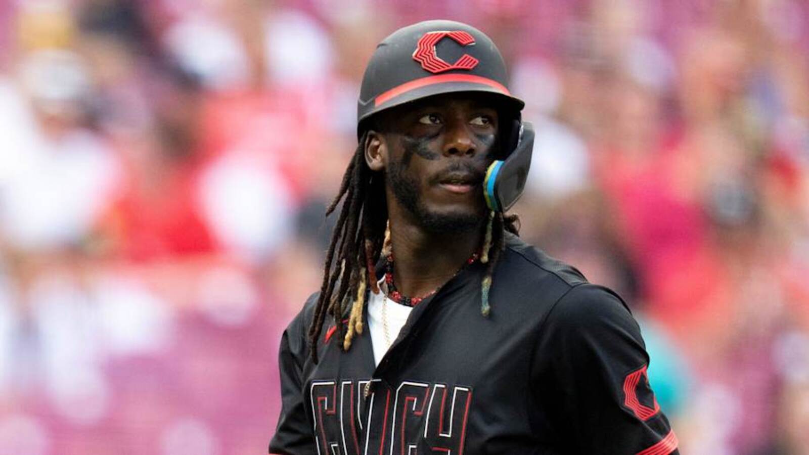 Cincinnati Reds Shortstop Elly De La Cruz Debuts New Batting Stance ...