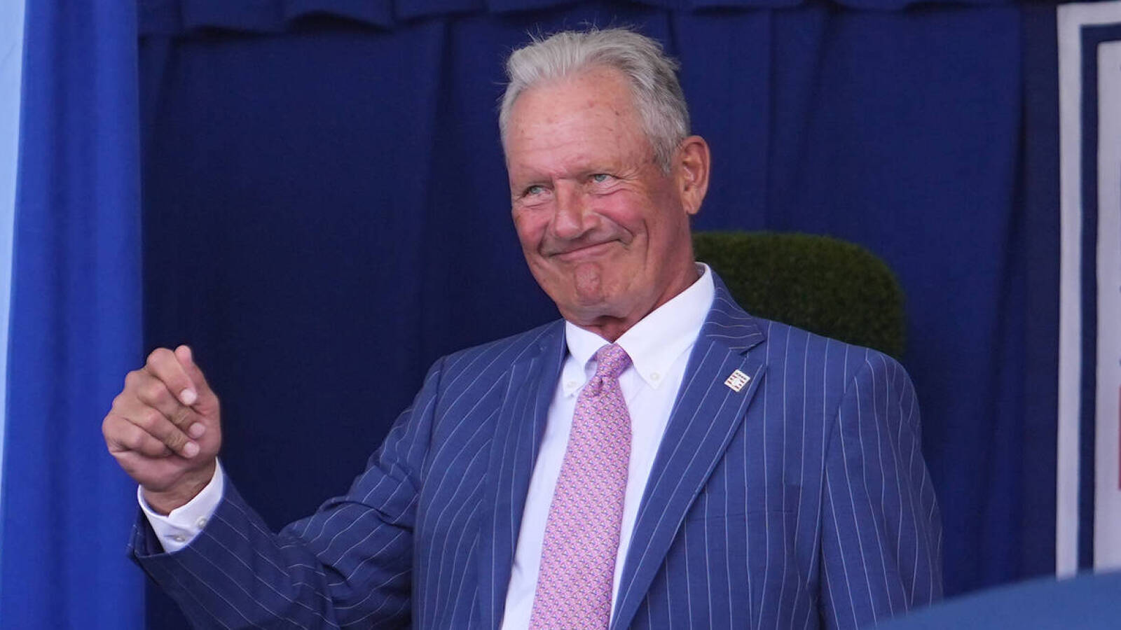 Royals legend George Brett wants odd memento from Kauffman Stadium ...