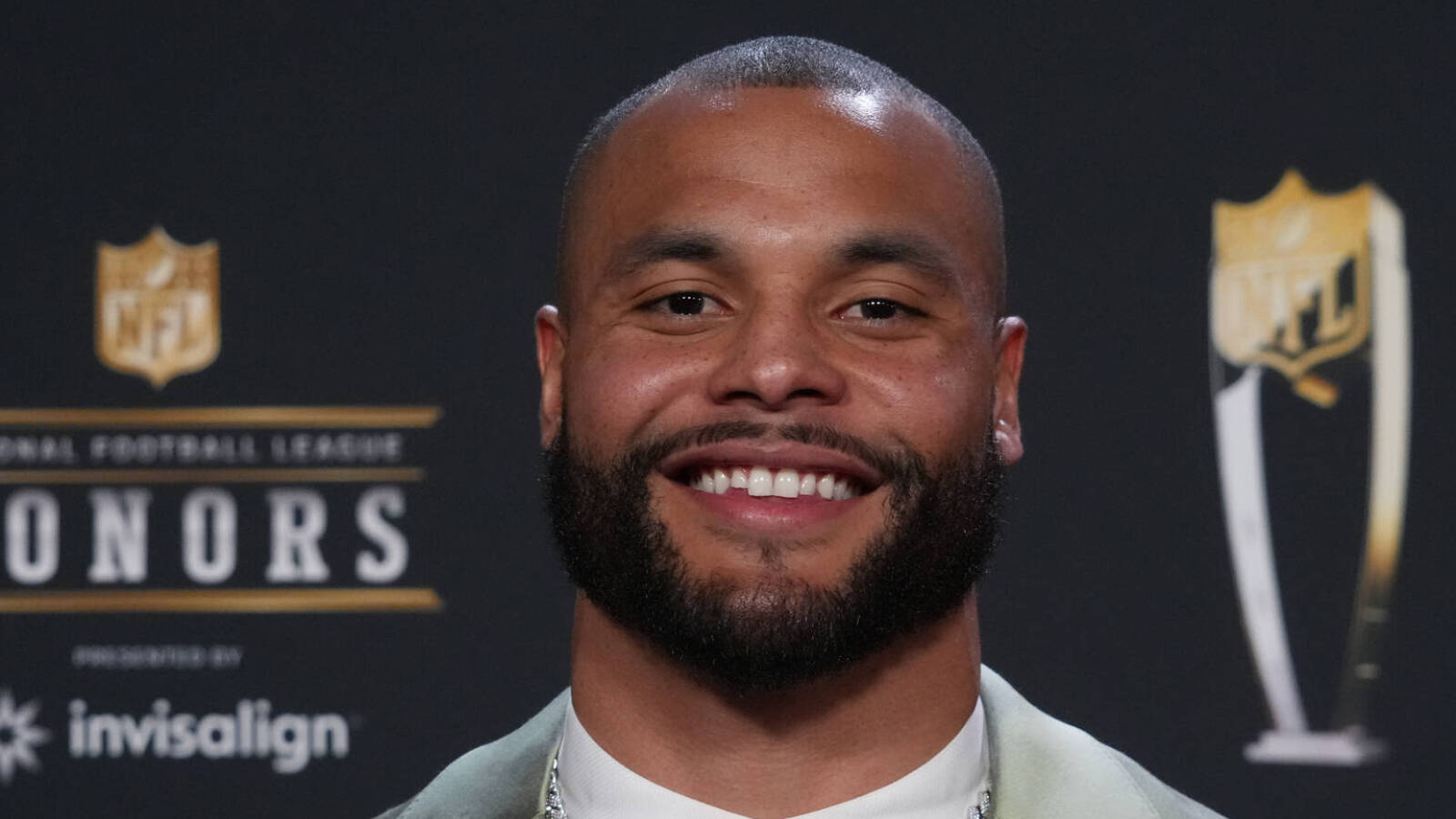 Eagles fans boo Prescott before Super Bowl | Yardbarker