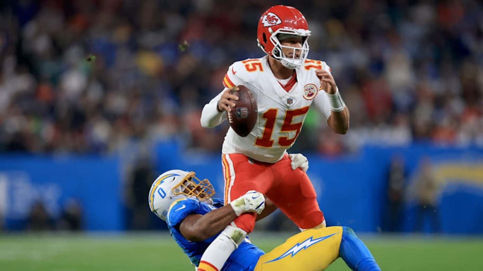 Patrick Mahomes dared defenders to hit him (and they absolutely will ...