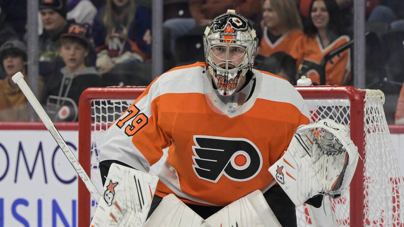 Watch: Flyers goalie gives up worst goal of the season | Yardbarker
