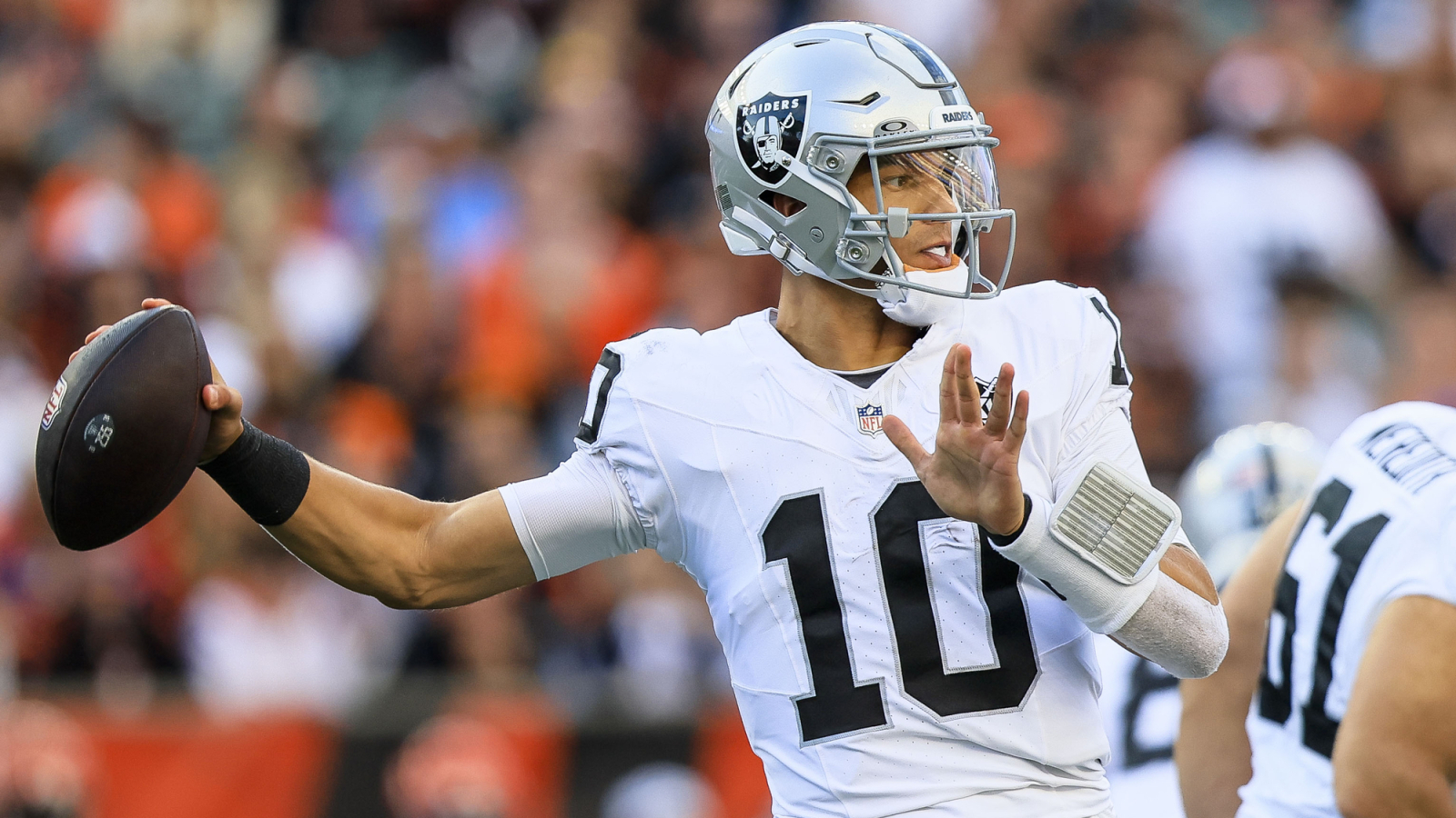 Report reveals Raiders' starting-QB decision for Week 15 | Yardbarker