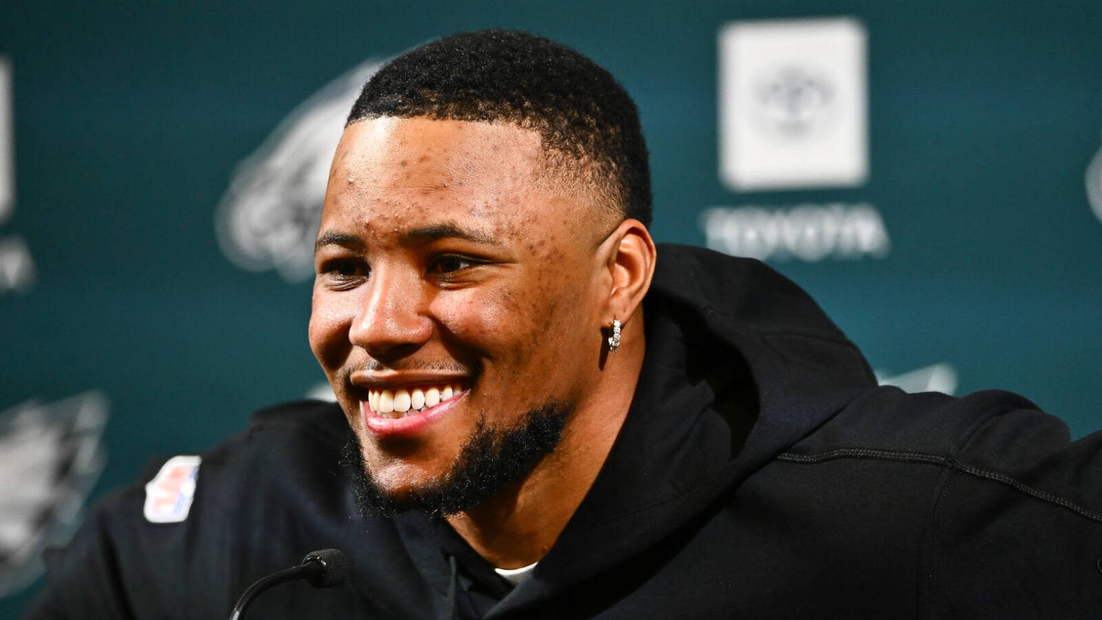 Eagles players gush over leadership qualities of Saquon Barkley ...