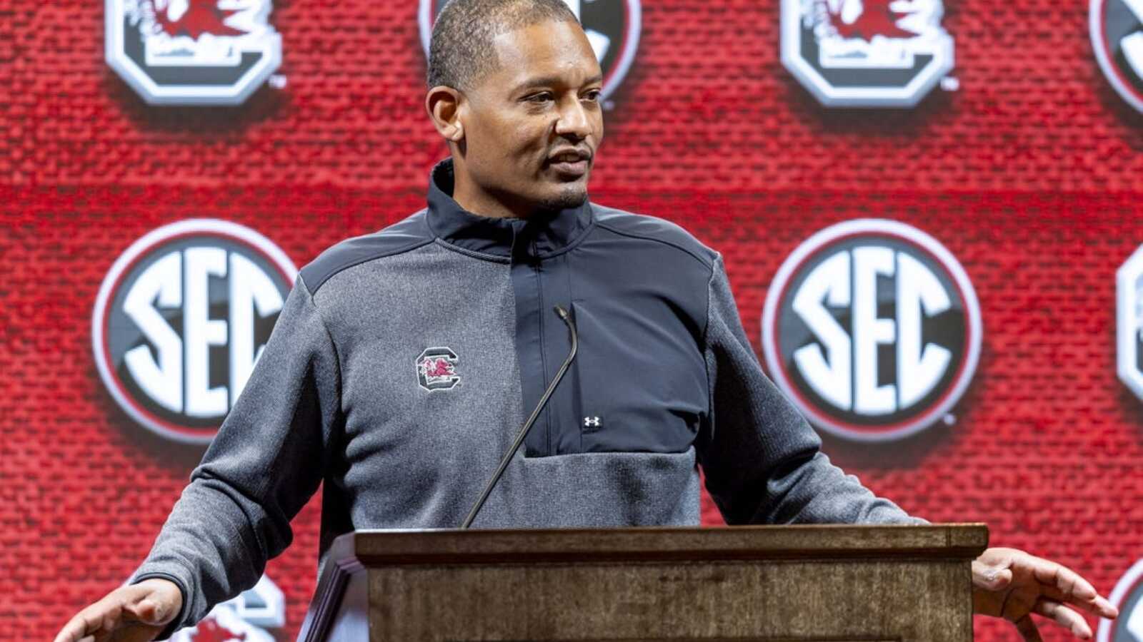 South Carolina has final edge in back-and-forth game against East ...