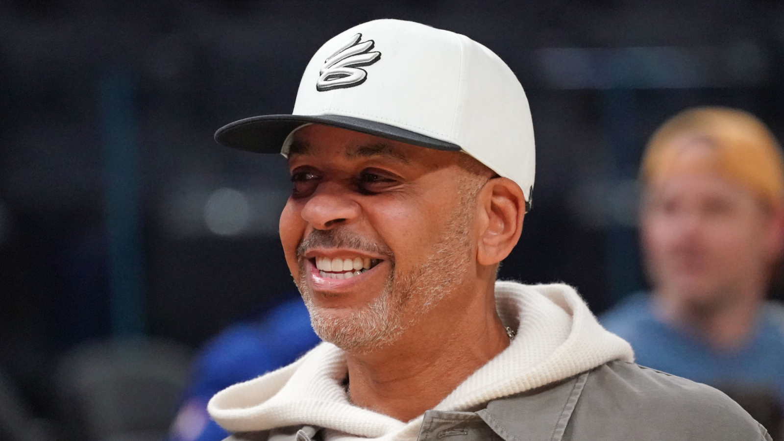 Hornets announce jersey retirement for franchise legend | Yardbarker