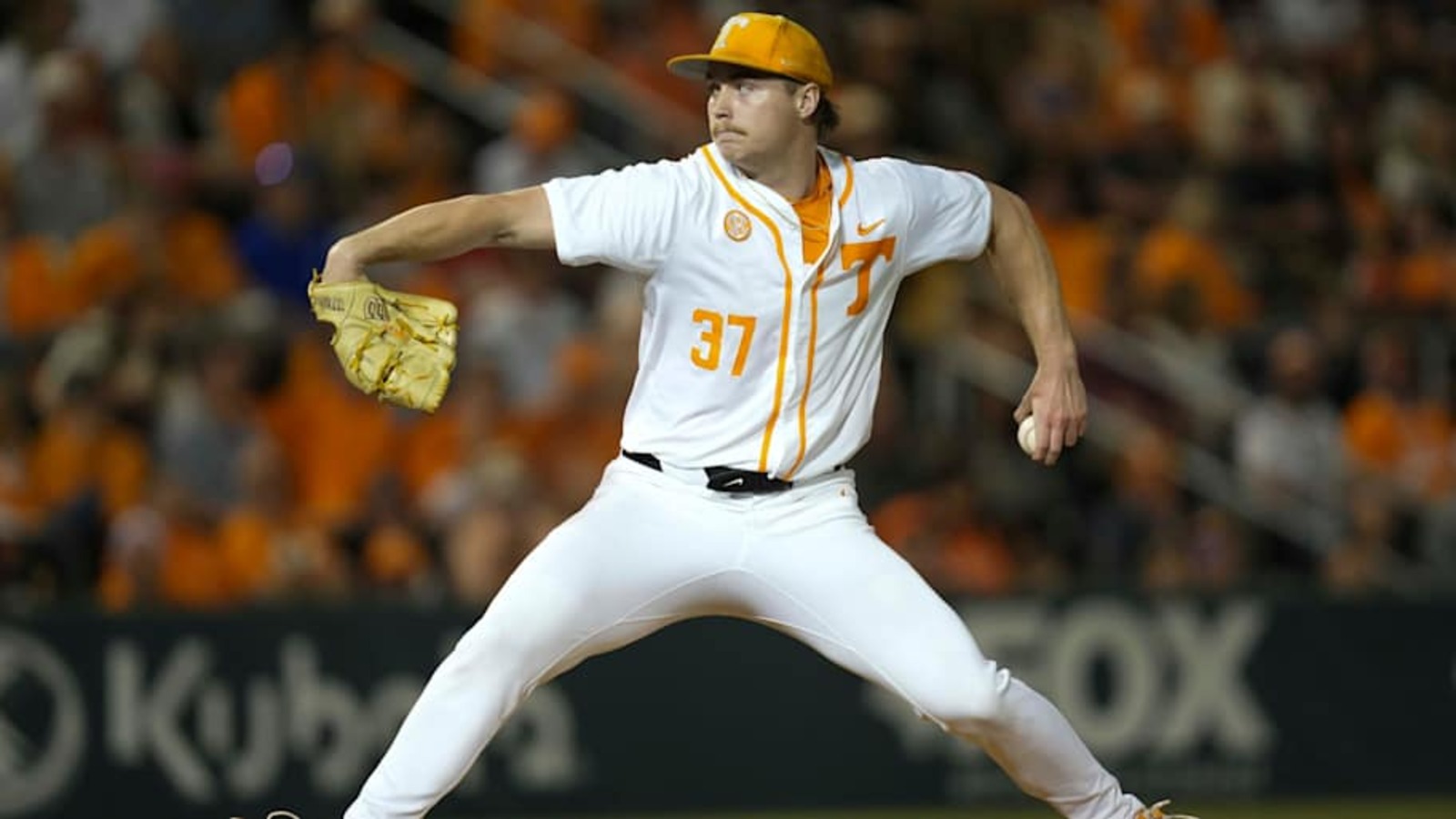 Tennessee Transfer Pitcher Dylan Loy Commits to Georgia Tech | Yardbarker