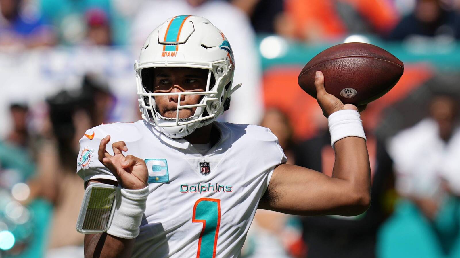 'Concussion' doctor urges Tua Tagovailoa to retire | Yardbarker