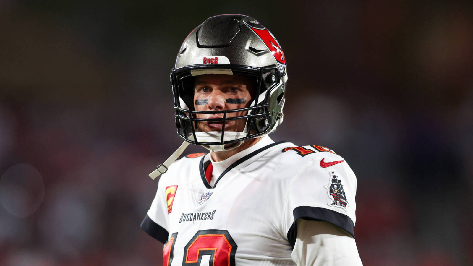 Tom Brady backs Aaron Rodgers 'darkness retreat' | Yardbarker