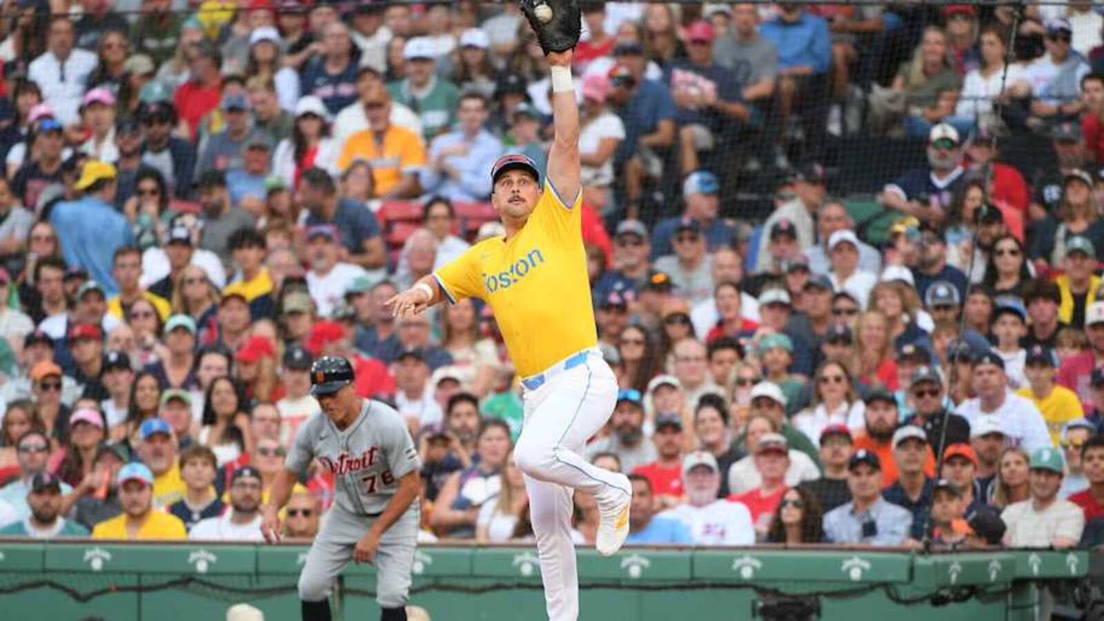 Cincinnati Reds Sign Veteran Infielder to Minor League Deal | Yardbarker