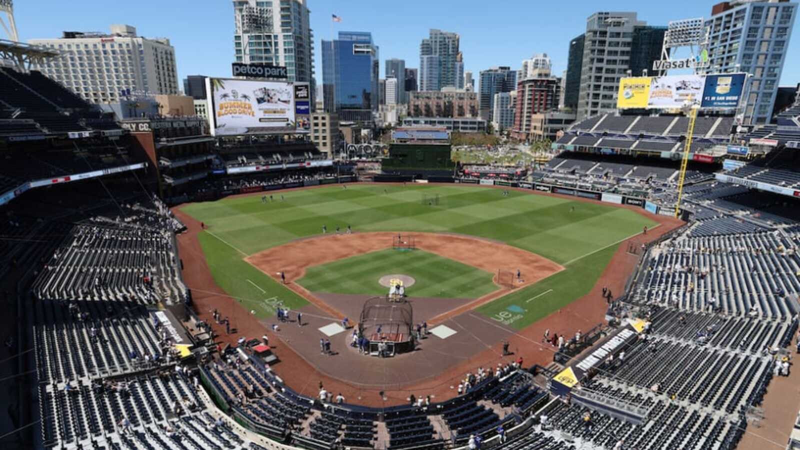 Dodgers & Padres Fans Set Petco Park Attendance Record | Yardbarker