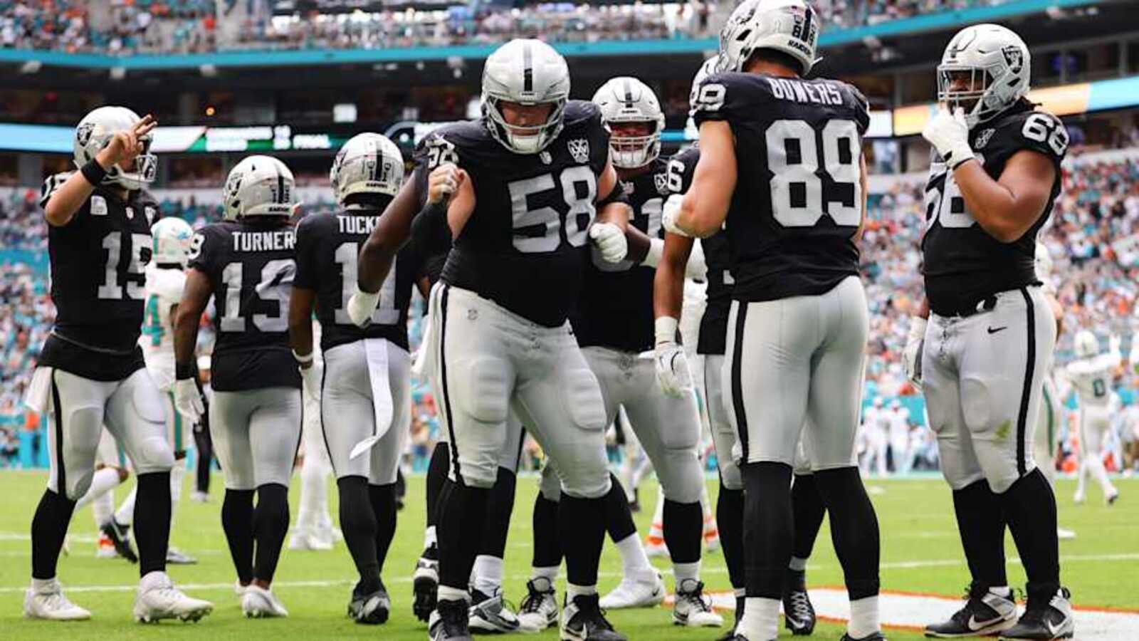 Raiders' Powers-Johnson on Newcomers Settling In | Yardbarker